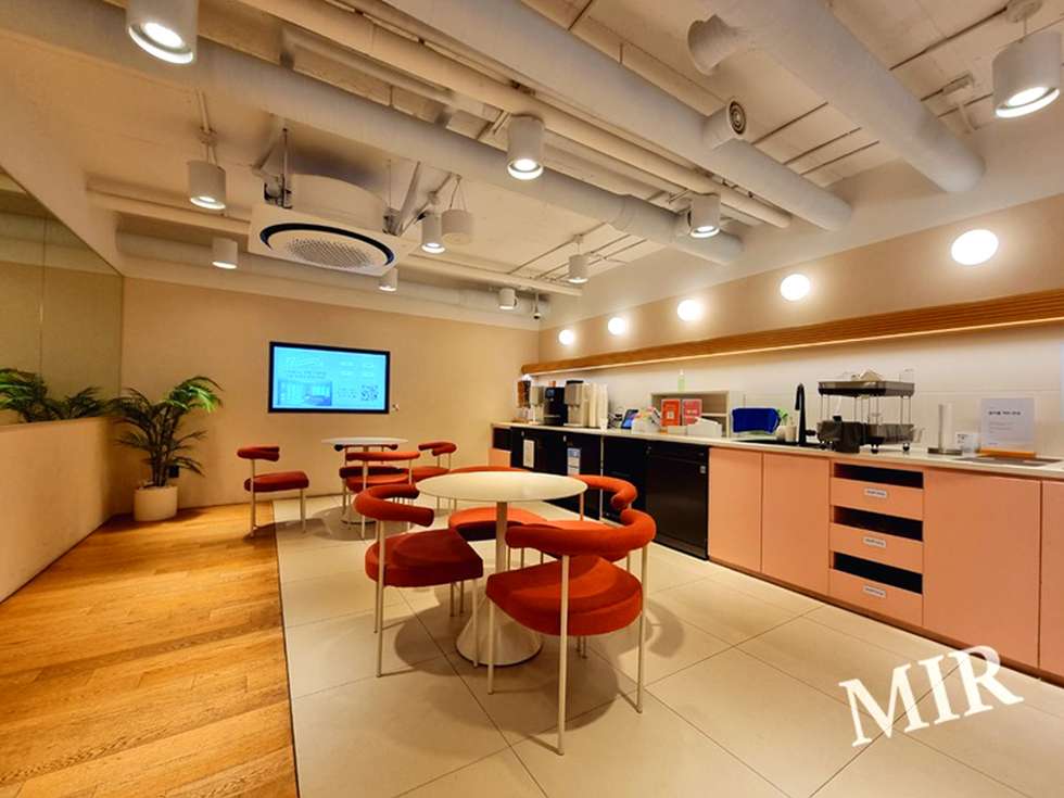 대형오피스 / 100인실