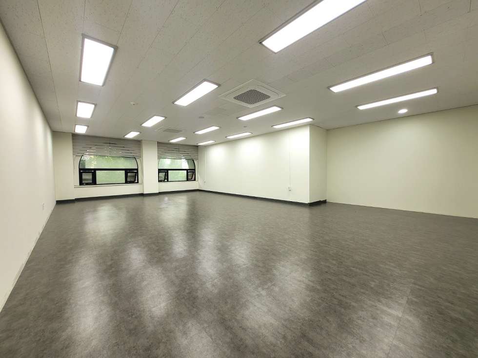 역세권 사무실 / 리모델링 사무실 / 신사역 사무실