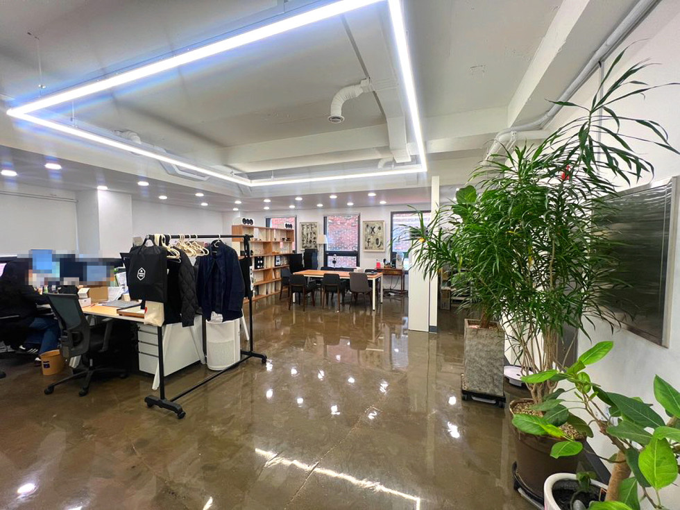 [30py]신사역 사무실 임대 / 2019년도 건축 건물/ 우수한 인테리어 / 자주식 주차